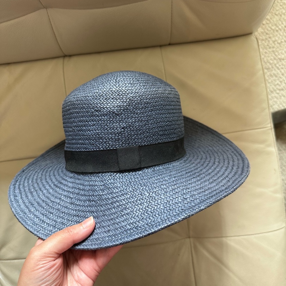 J Crew Hat Blue Color - Gem